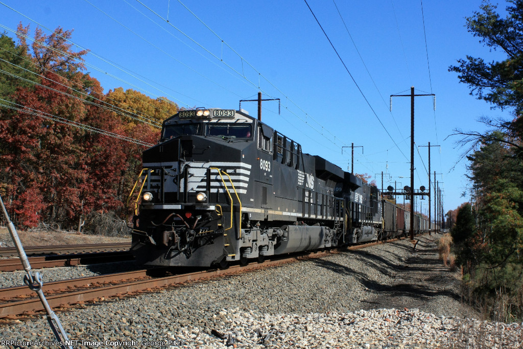 NS 8093 and loaded coal train 862